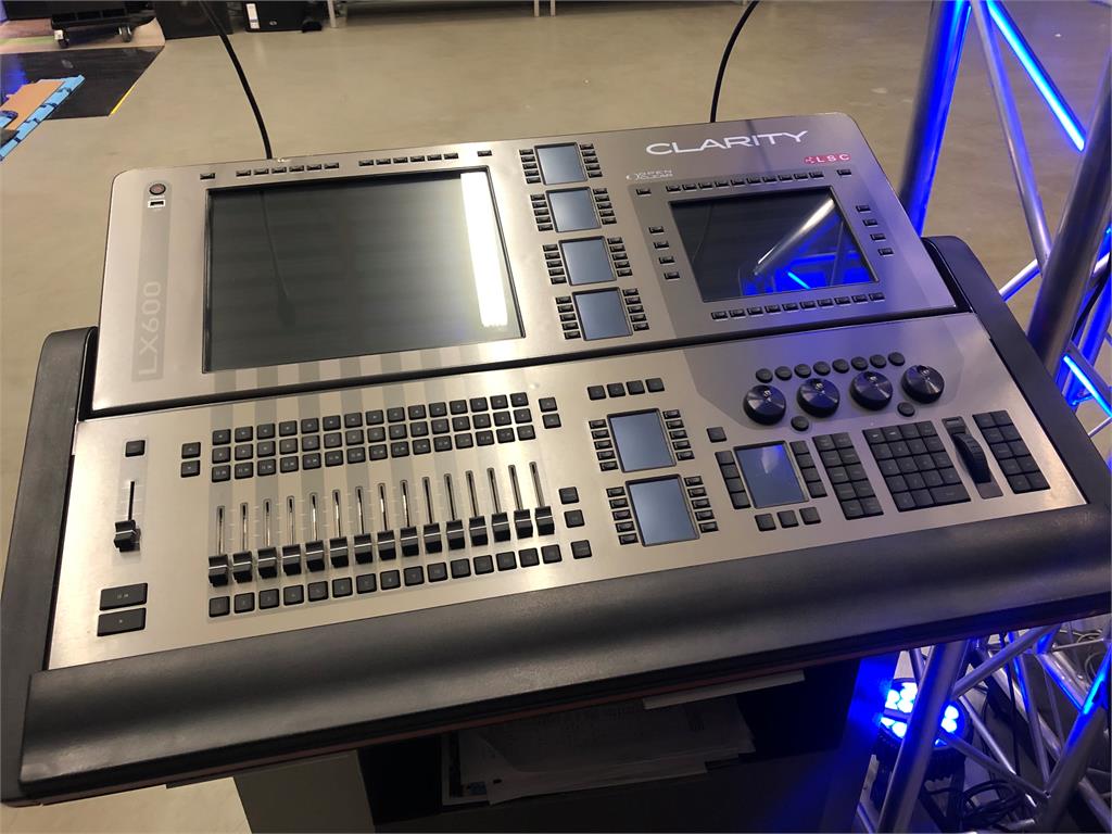 LSC Clarity LX600 LSC LX-Console – Lighting made clear - Multitechnic AS